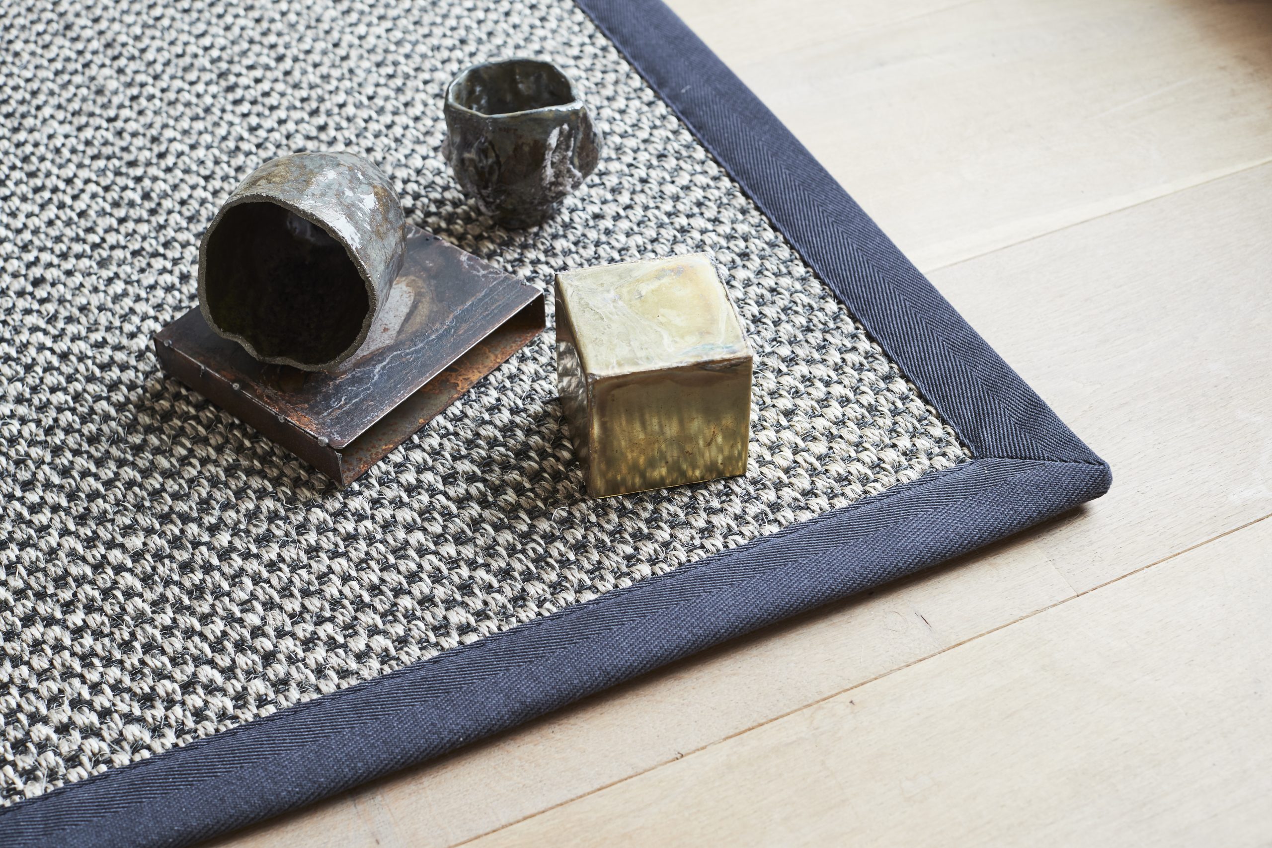 Your Guide To Rug Borders | Crucial Trading